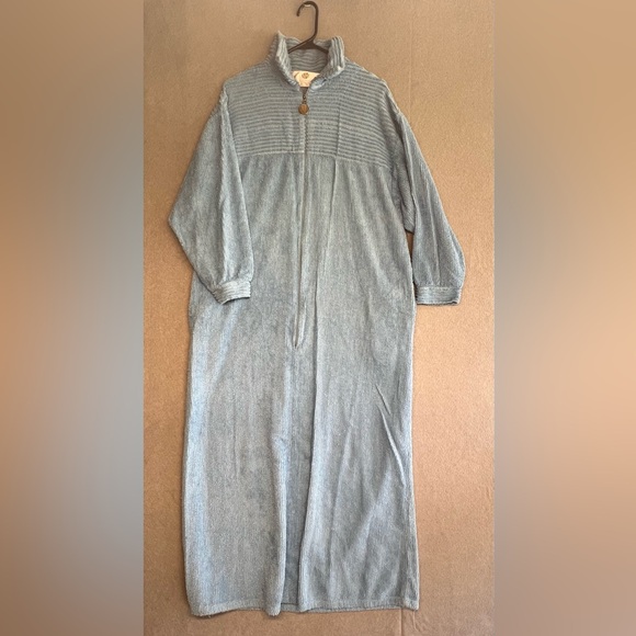 stan herman | Intimates & Sleepwear | Vintage Stan Herman Chenille Bath ...